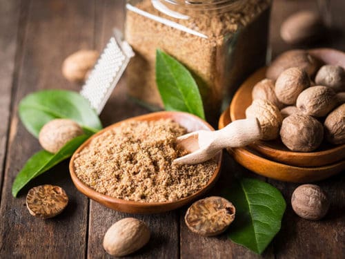 What Does Nutmeg Taste Like? And How To Use It?