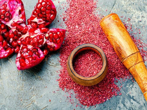 What Does Pomegranate Taste Like? A Tasty Superfruit 2023