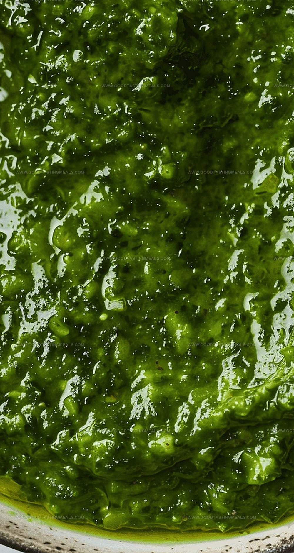 Quick & Zesty Mojo Verde Recipe: Spanish Green Sauce Magic - Good ...