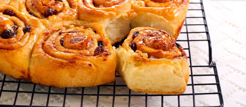 20 Delightful Traditional British Breads You Must Taste - Good Tasting ...