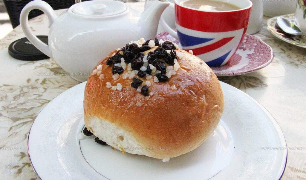 20 Delightful Traditional British Breads You Must Taste - Good Tasting ...